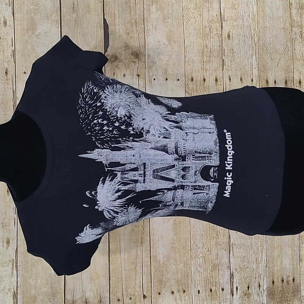 Vintage Disney World Magic Kingdom Graphic Tee - Gem